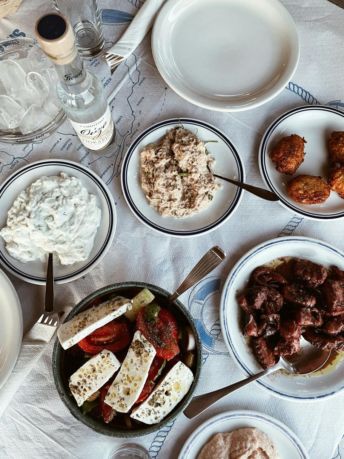 The Heart of Filoxenia: A Traveler’s Guide to Greek Etiquette and ...